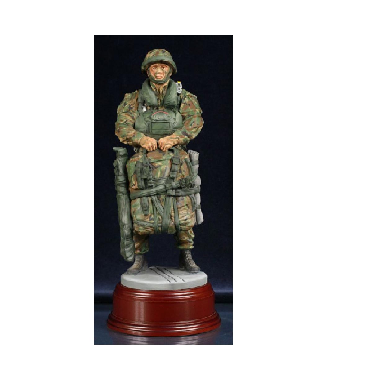 Kneeling Signalman Bronze Figure - RAF Regiment Heritage